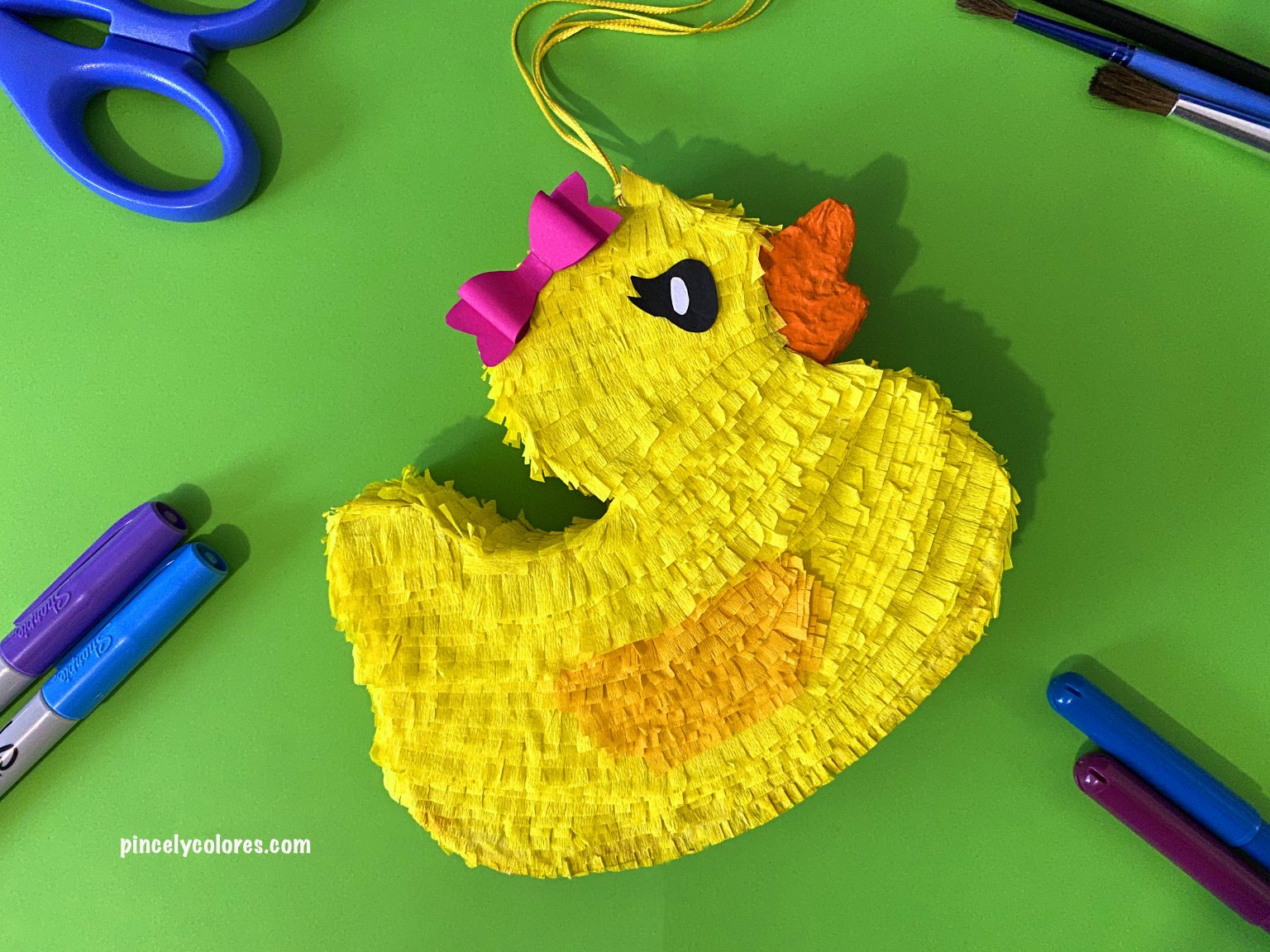 Pincel y ColoresPiñata de Patito - Pincel y Colores